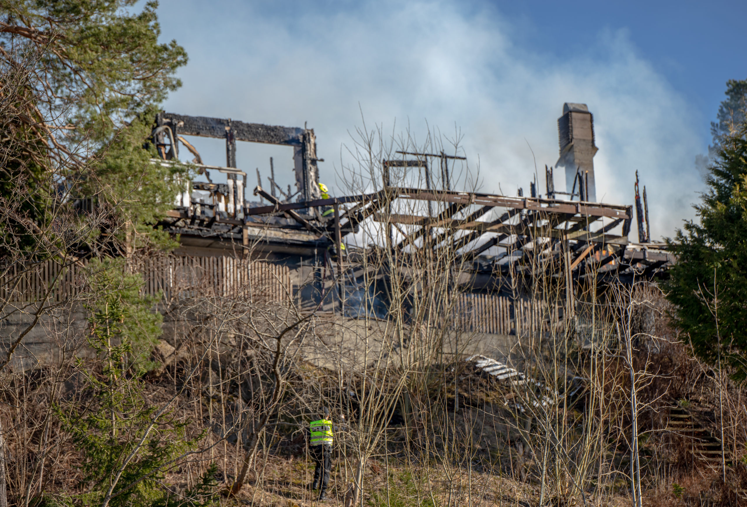 Oppdatering boligbrannen i Spikkestad 18.03.2025 | Asker og Bærum brann ...